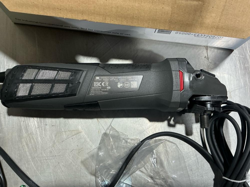 3M angle grinder | Dome Auctions
